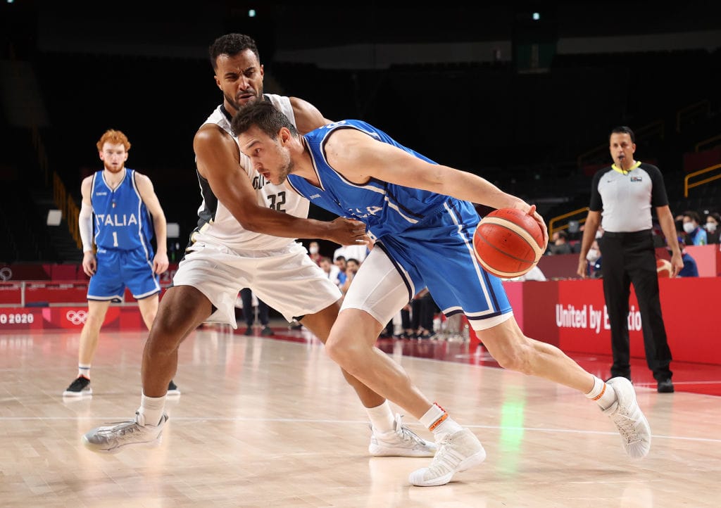 Danilo Gallinari could have avoided a serious knee injury