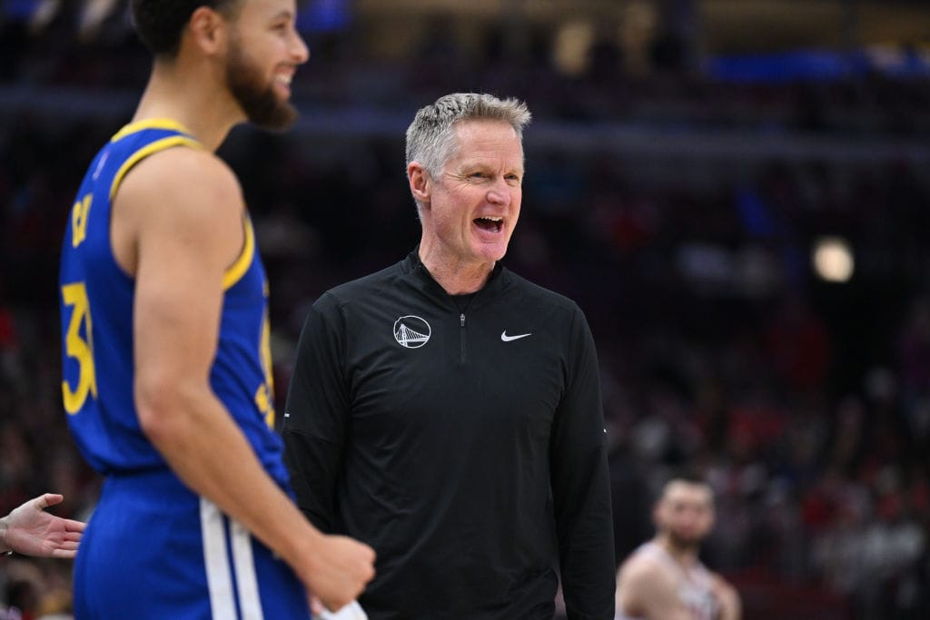Warriors re-sign Steve Kerr with record salary