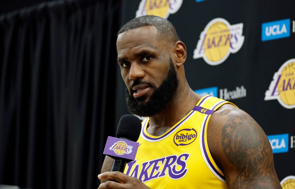 LeBron zet vraagtekens bij het voorseizoenschema van het team Lakers